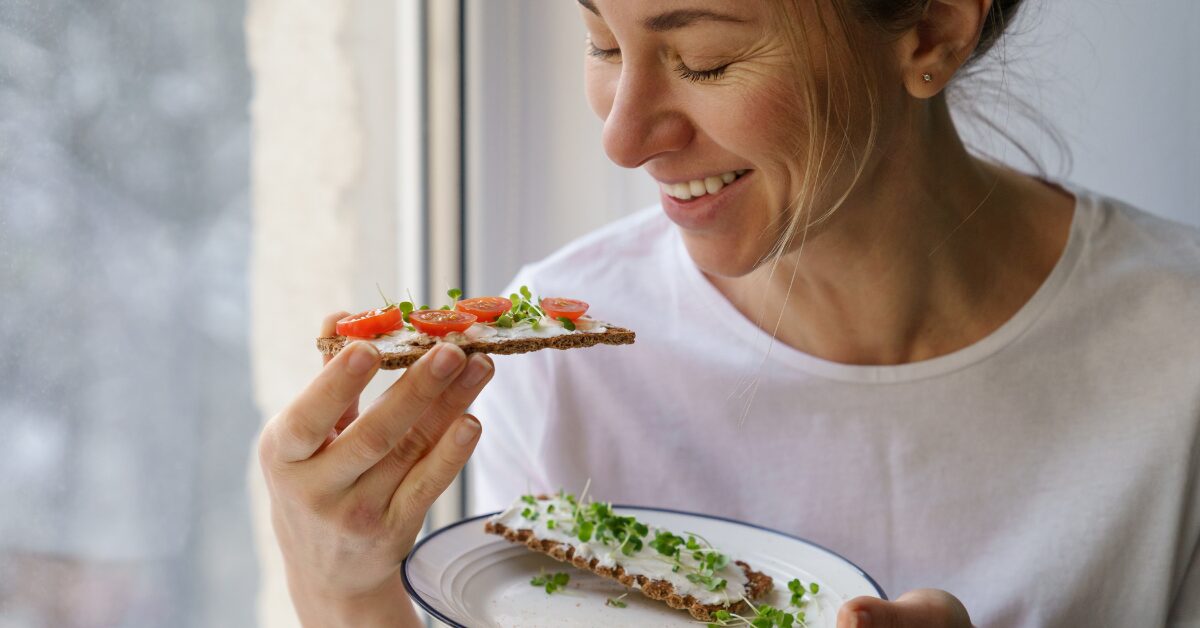 Smart Eating Strategies For Women • Healthier Matters